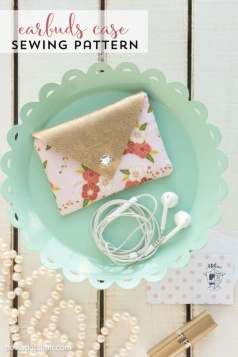 16 DIY Cases to Keep Your Earbuds Tangle Free
