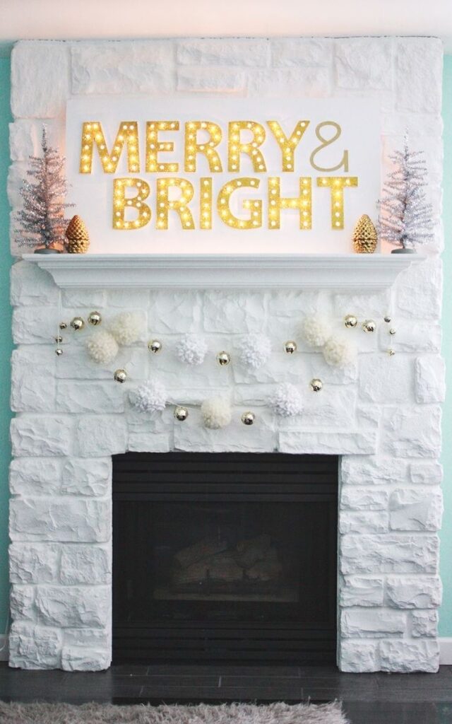 17 Sparkling Indoor Christmas Lighting Ideas