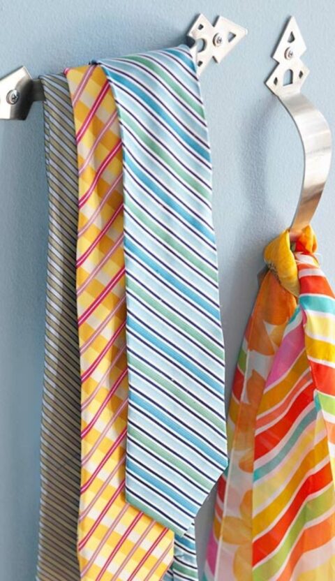 15 Super Simple Ways to Organize Scarves