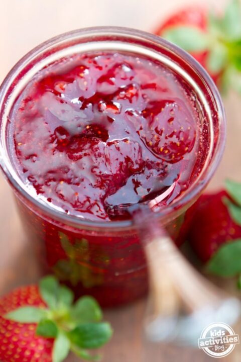 15 Ways to Make Strawberry Preserves: A Guide for Newbies